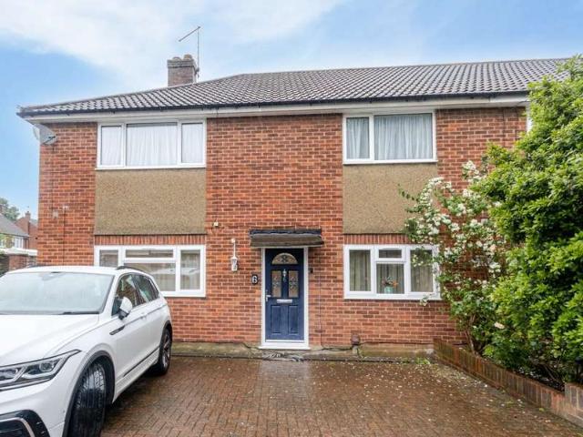 2 Bedroom Ground Maisonette Flat