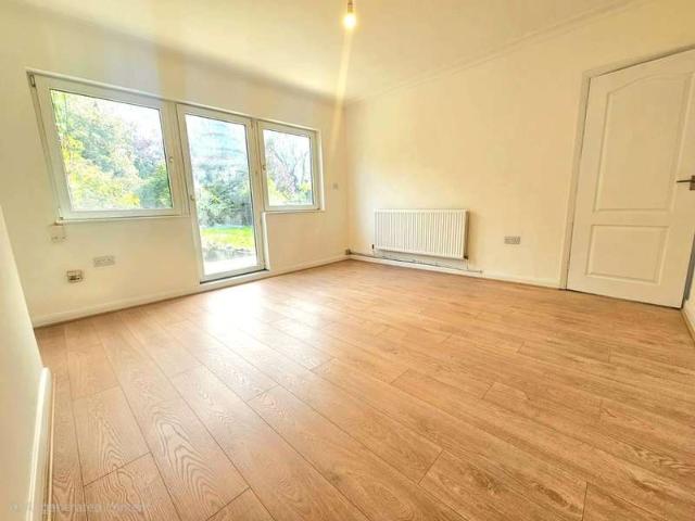 2 Bedroom Ground Maisonette Flat