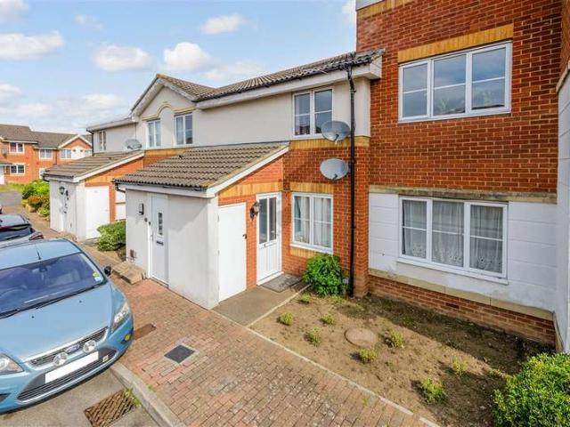 2 Bedroom Ground Maisonette Flat