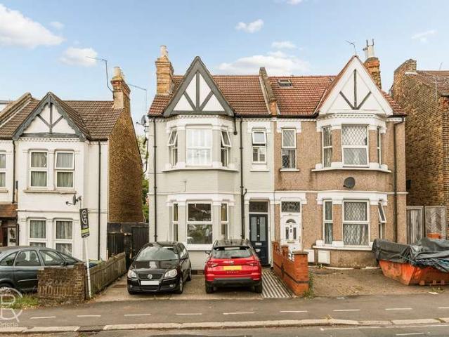 2 Bedroom Ground Maisonette Flat