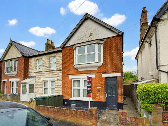 2 Bedroom Ground Maisonette Flat