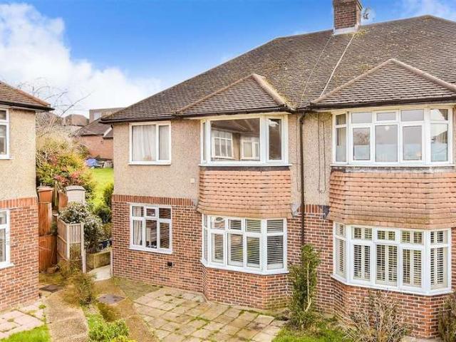 2 Bedroom Ground Maisonette Flat