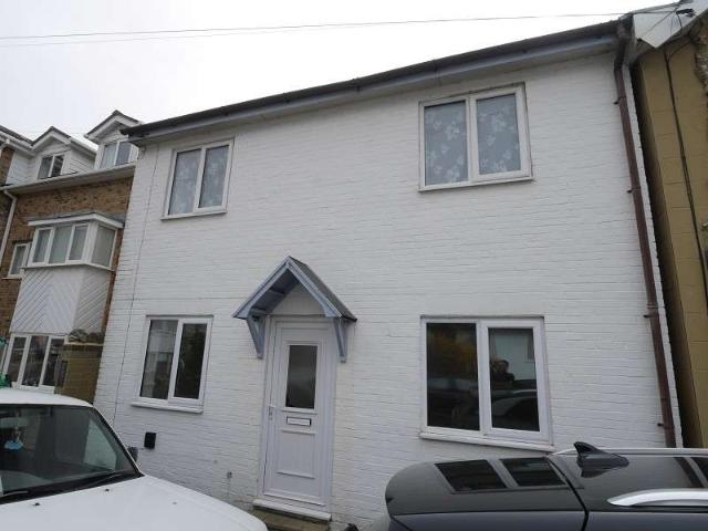 2 Bedroom Ground Maisonette Flat