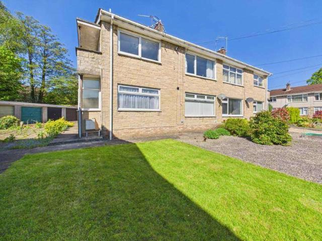 2 Bedroom Ground Maisonette Flat