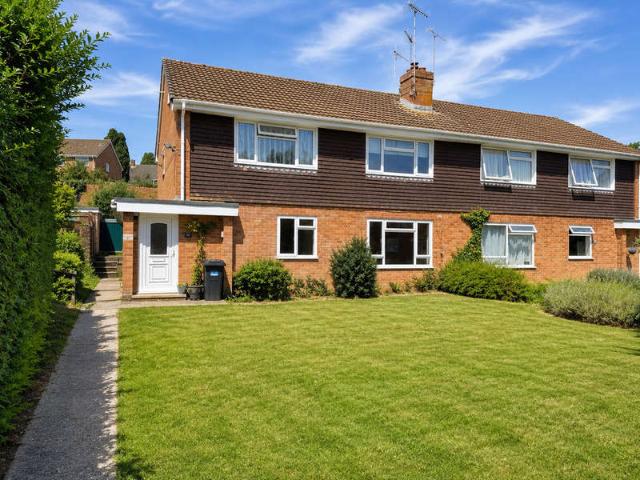 2 Bedroom Ground Maisonette Flat