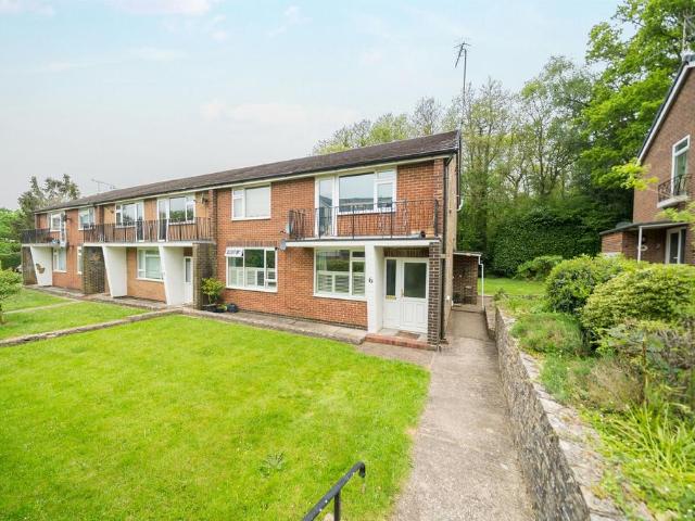 2 bedroom ground maisonette to rent