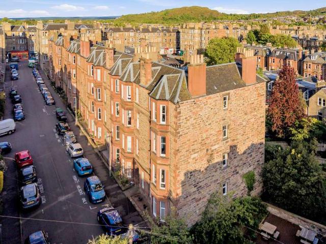 2 Bedroom Ground Flat
