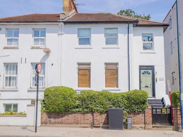 2 Bedroom Ground Flat