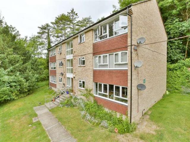 2 Bedroom Ground Flat