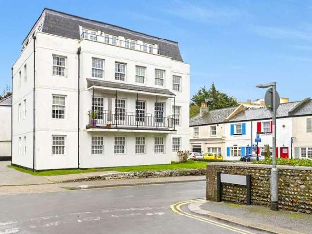 2 Bedroom Ground Flat