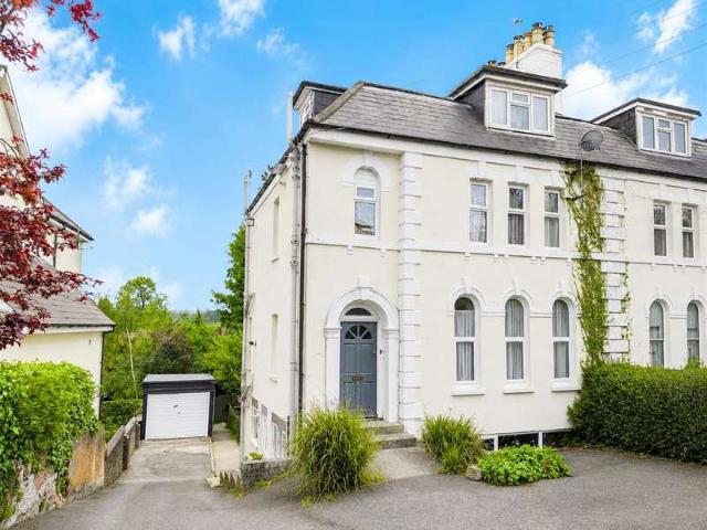2 Bedroom Ground Flat