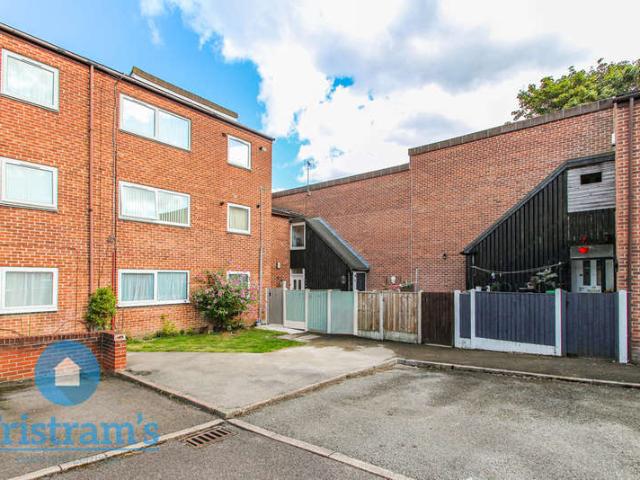 2 Bedroom Flat