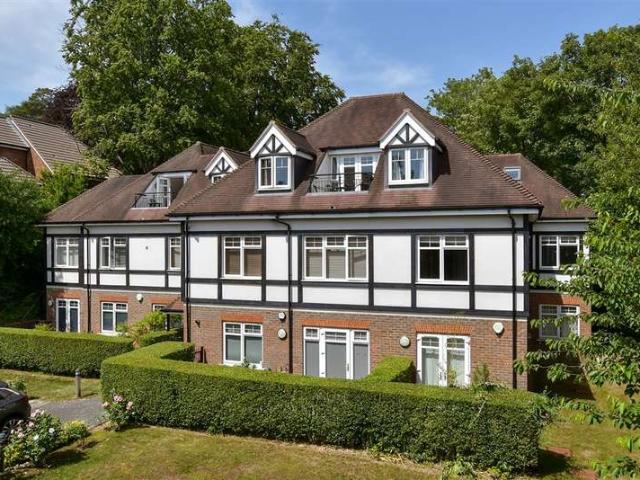 2 Bedroom Ground Flat