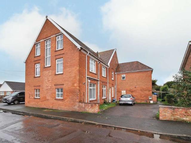 2 Bedroom Ground Flat