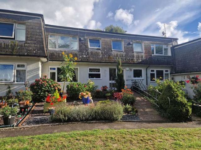 2 Bedroom Ground Flat