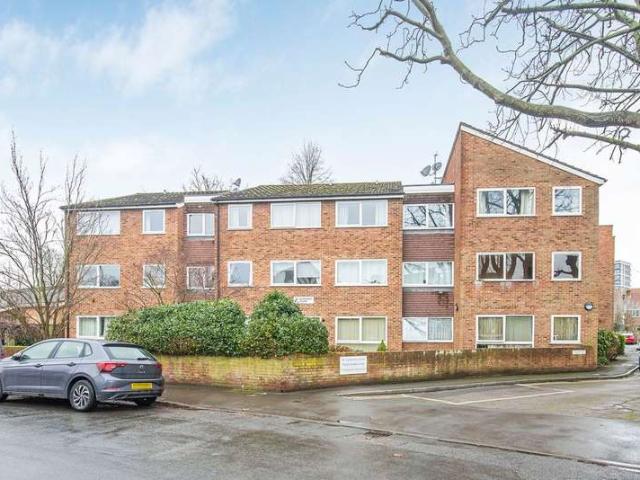 2 Bedroom Ground Flat