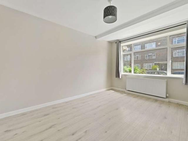 2 Bedroom Ground Flat