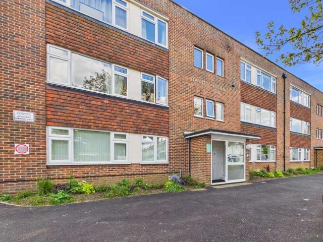 2 Bedroom Ground Flat