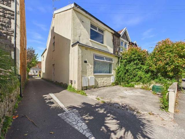 2 Bedroom Ground Flat