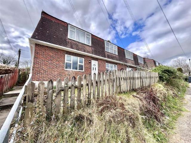 2 Bedroom Ground Flat