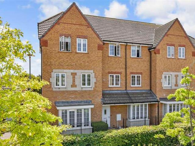 2 Bedroom Ground Flat