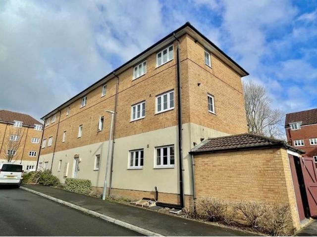 2 Bedroom Ground Flat