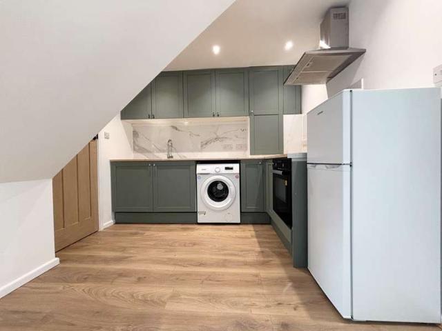 2 Bedroom Ground Flat
