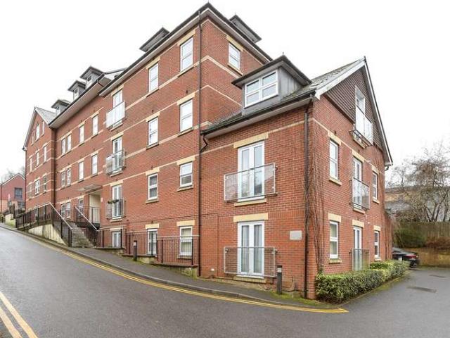 2 Bedroom Ground Flat