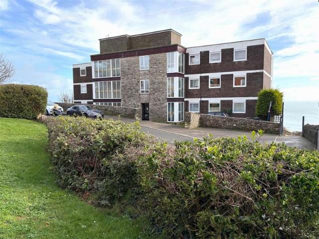 2 Bedroom Ground Flat