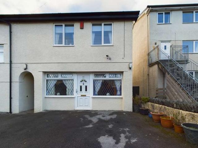 2 Bedroom Ground Flat