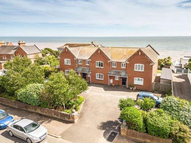 2 Bedroom Ground Flat