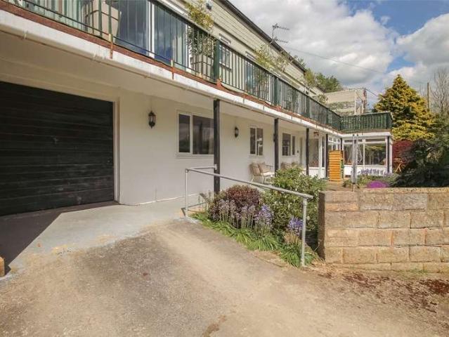 2 Bedroom Ground Flat
