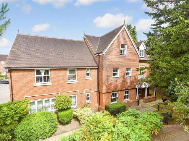 2 Bedroom Ground Flat