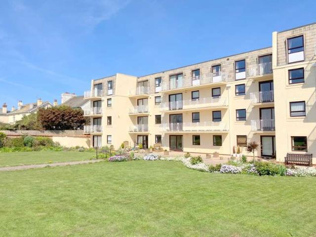 2 Bedroom Ground Flat