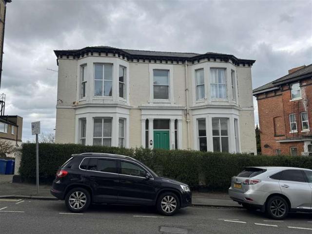 2 Bedroom Ground Flat