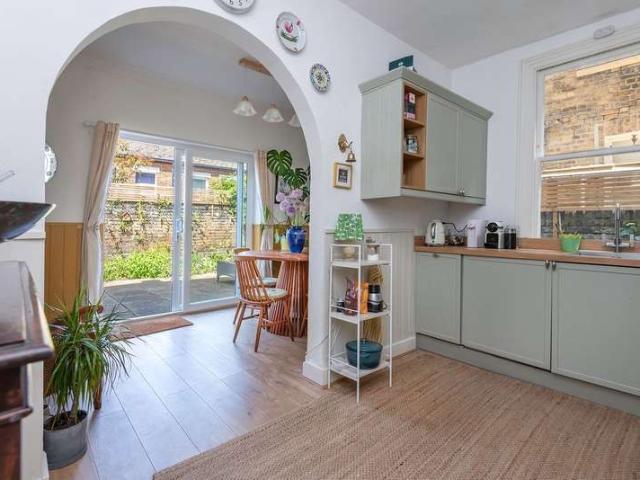2 Bedroom Ground Flat