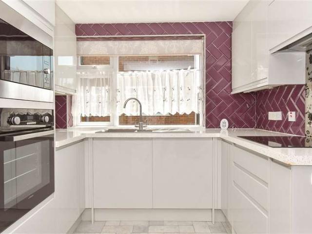 2 Bedroom Ground Flat