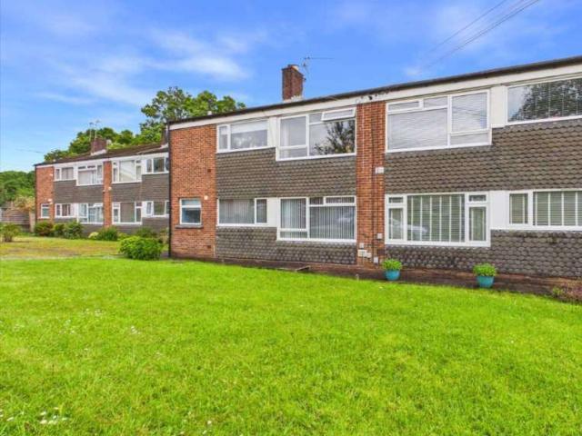 2 Bedroom Ground Flat