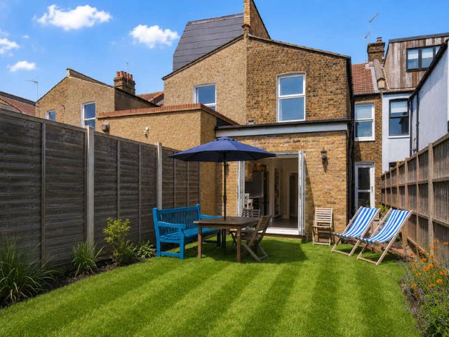 2 Bedroom Ground Flat