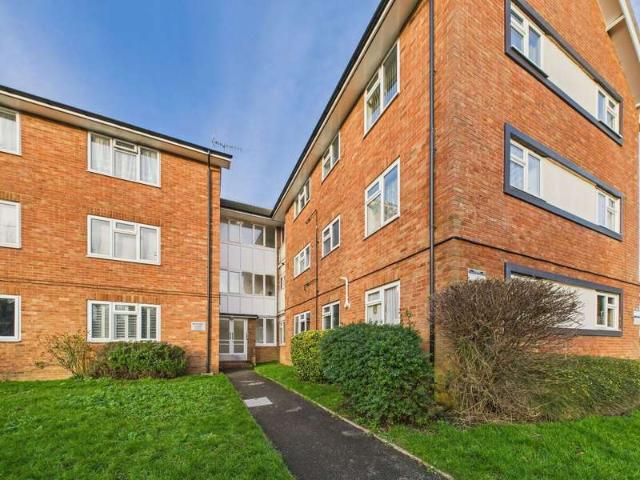 2 Bedroom Ground Flat