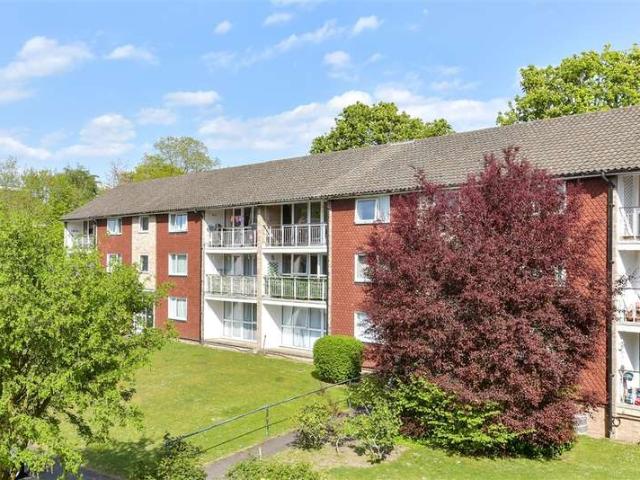 2 Bedroom Ground Flat