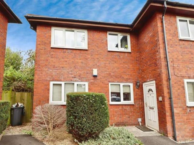 2 Bedroom Ground Flat