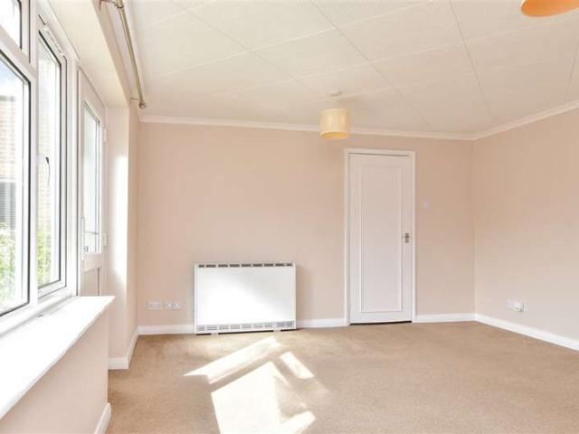 2 Bedroom Ground Flat