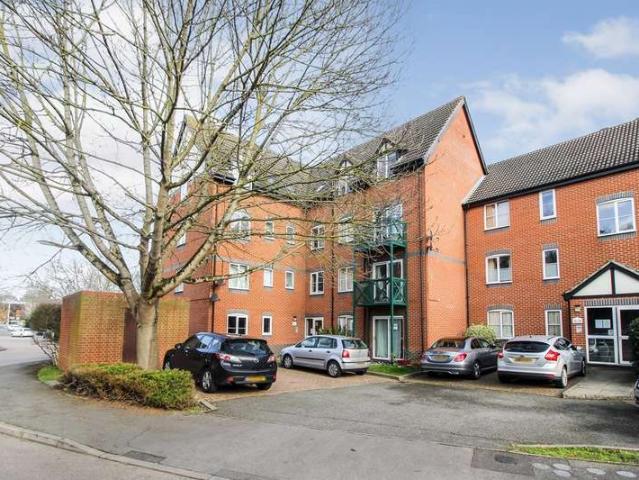 2 Bedroom Ground Flat