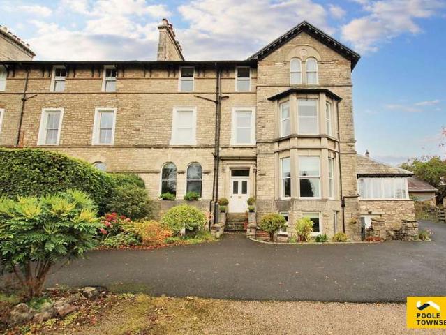 2 Bedroom Ground Flat