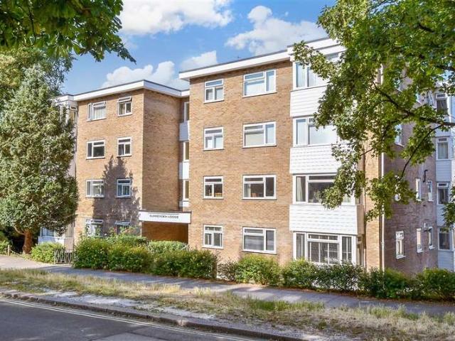 2 Bedroom Ground Flat