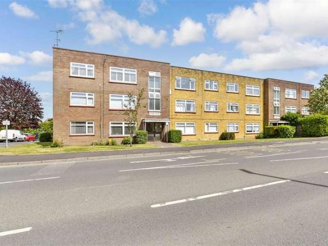 2 Bedroom Ground Flat