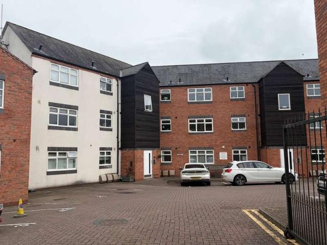 2 Bedroom Ground Flat