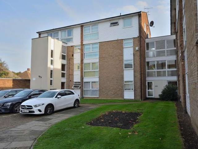 2 Bedroom Ground Flat