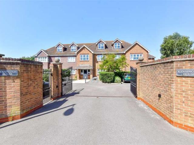 2 Bedroom Ground Flat
